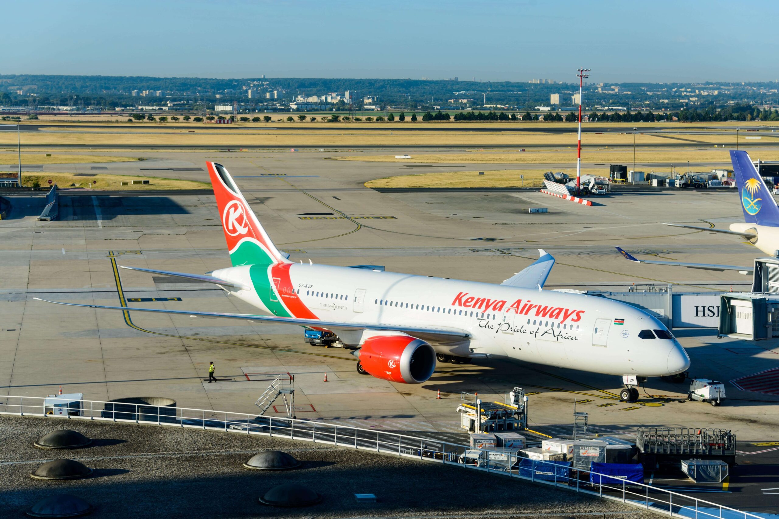 Kenya Airways CEO threatens to sack pilots if they strike: report ...