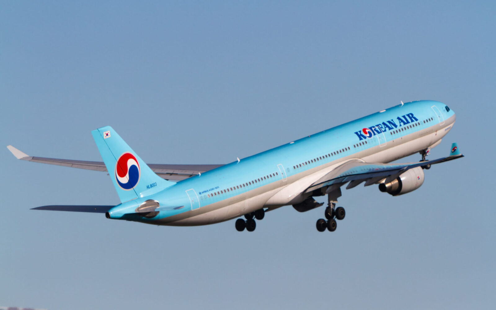 All passengers safe after Korean Air Airbus overruns runway in Philippines - AeroTime