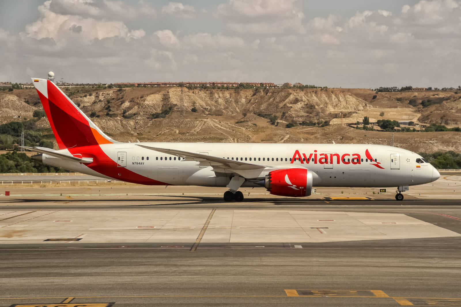 Neglected after first flight: story of Avianca Boeing 787-9 - AeroTime