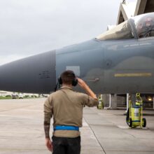 US Marine F-35B suffers nose gear collapse after emergency landing ...