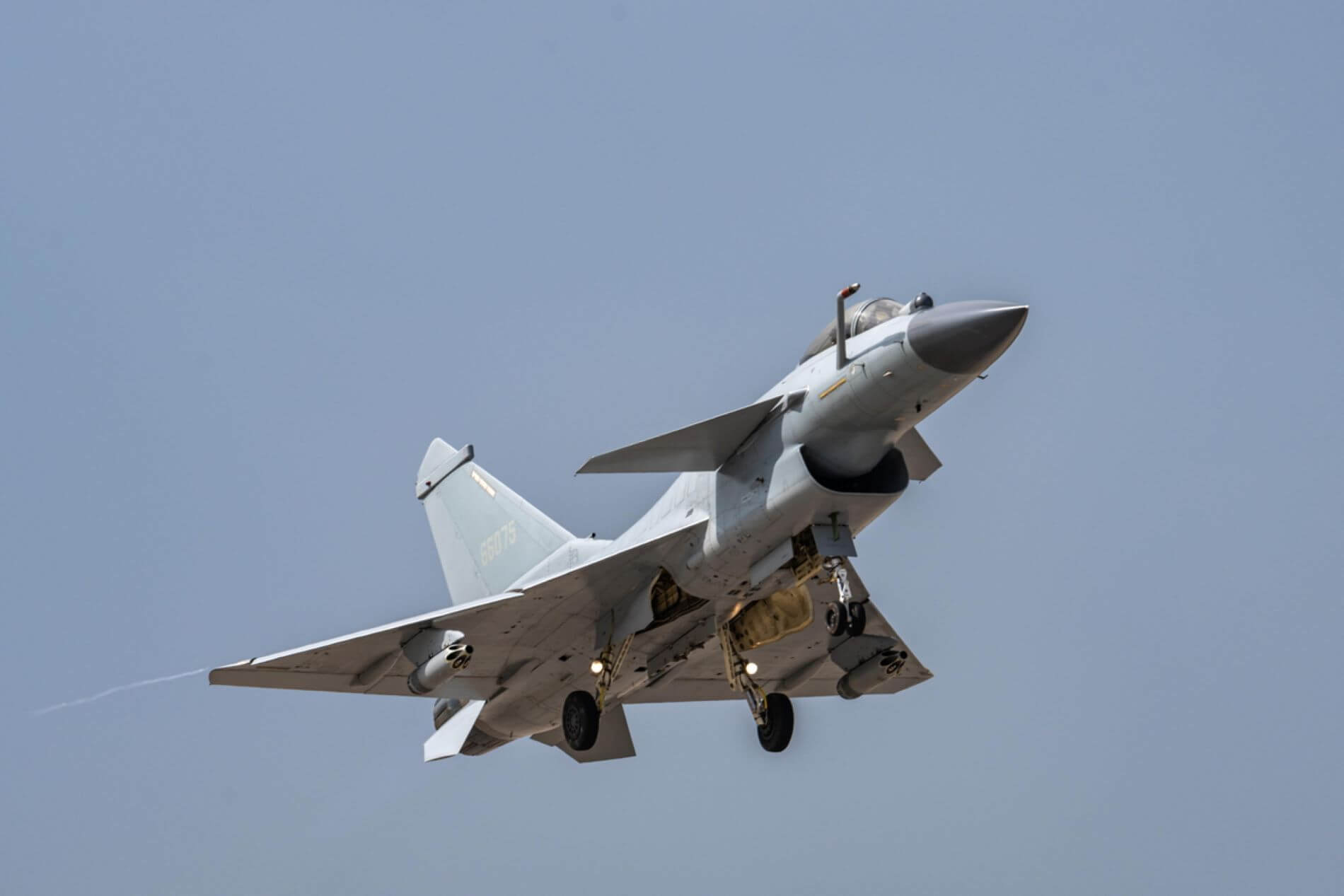 Pakistan buys Chinese J-10 fighter jets to counter India’s Rafale order ...