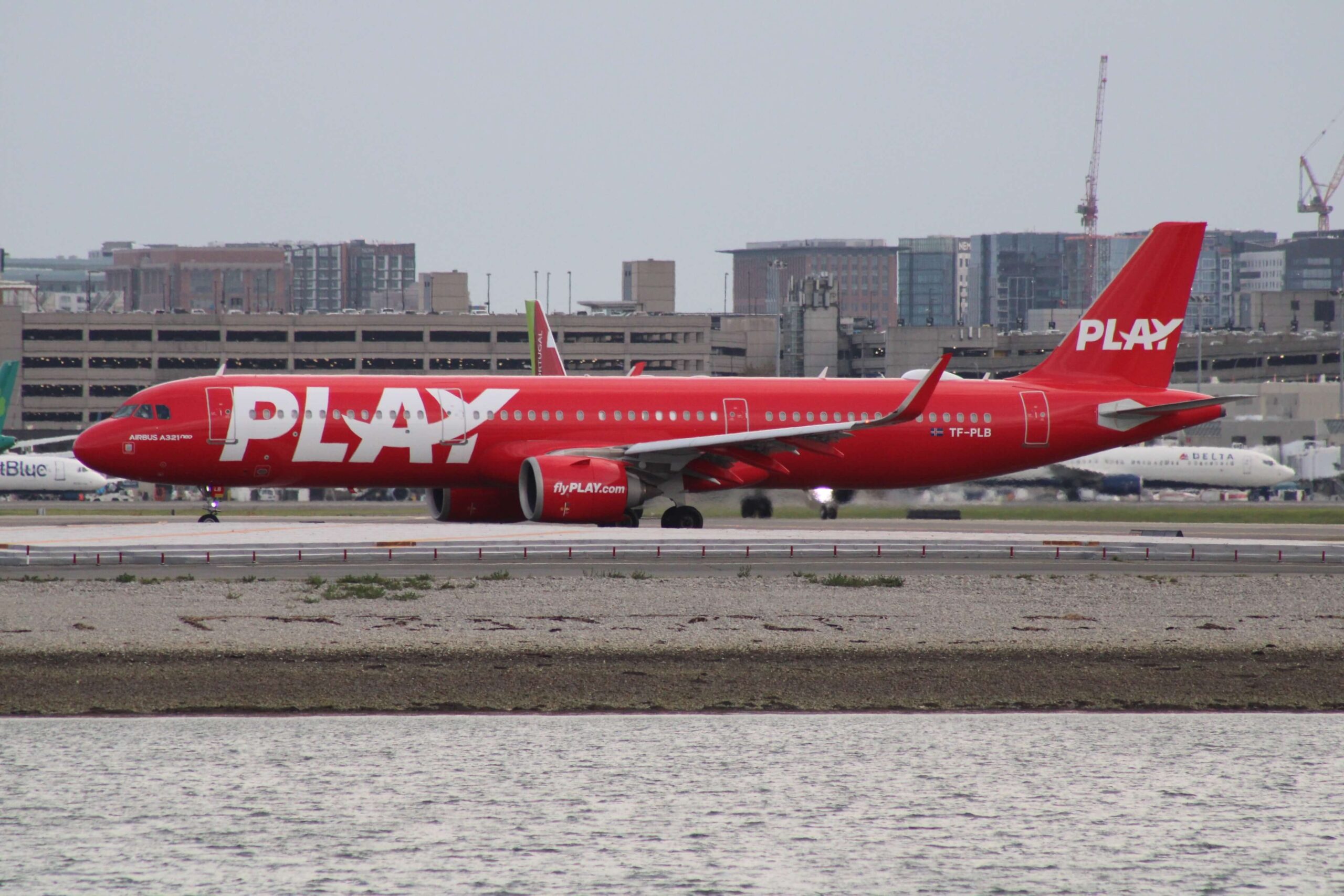 PLAY to lease A320neo over the A321neo LR in summer 2022, cites high ...