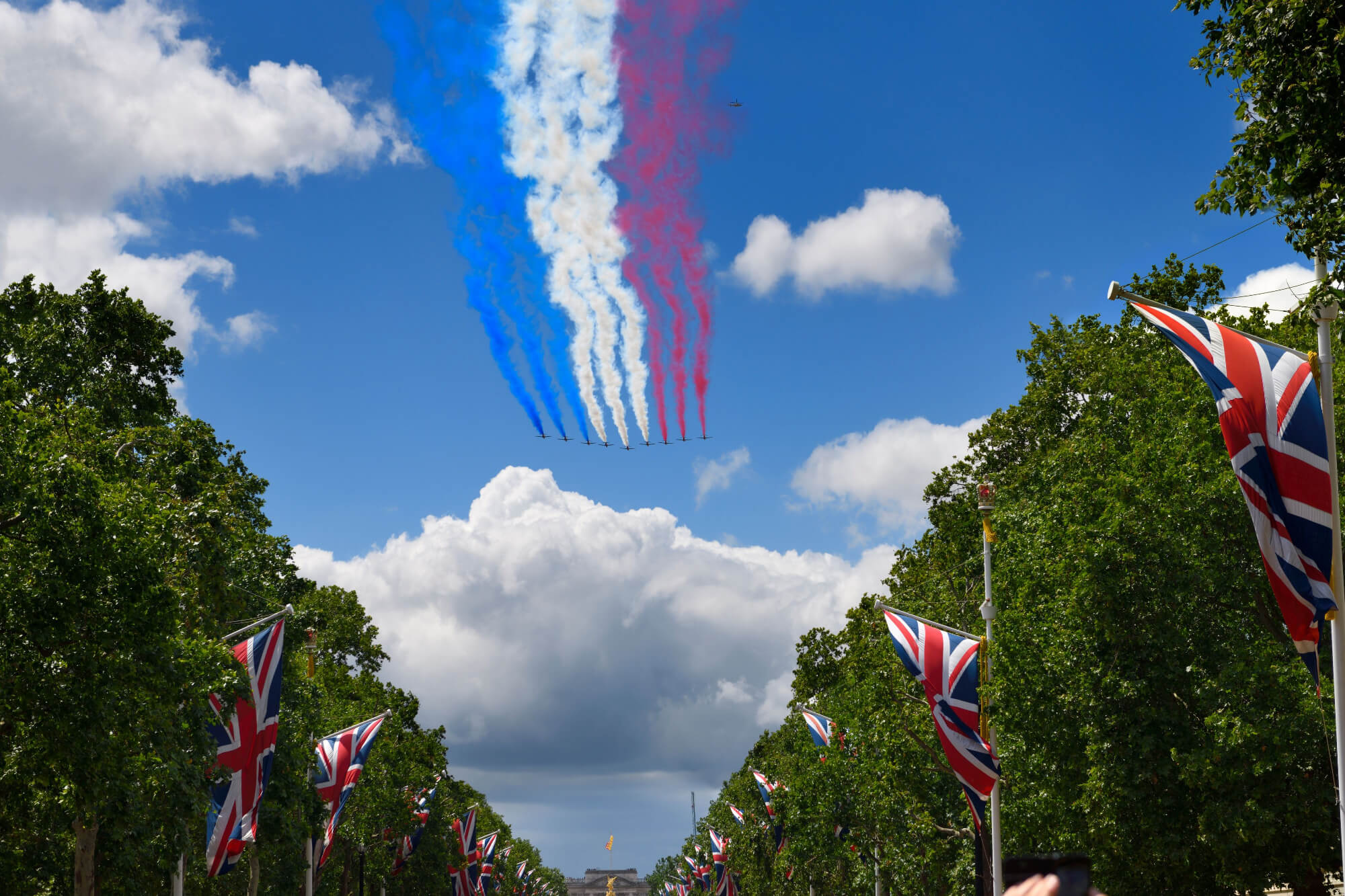 Spitfires and Red Arrows: Queen’s Jubilee to be marked with 70-aircraft ...