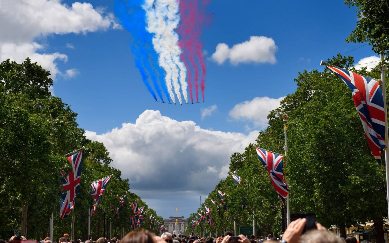 How aviation changed during the reign of Queen Elizabeth II - AeroTime