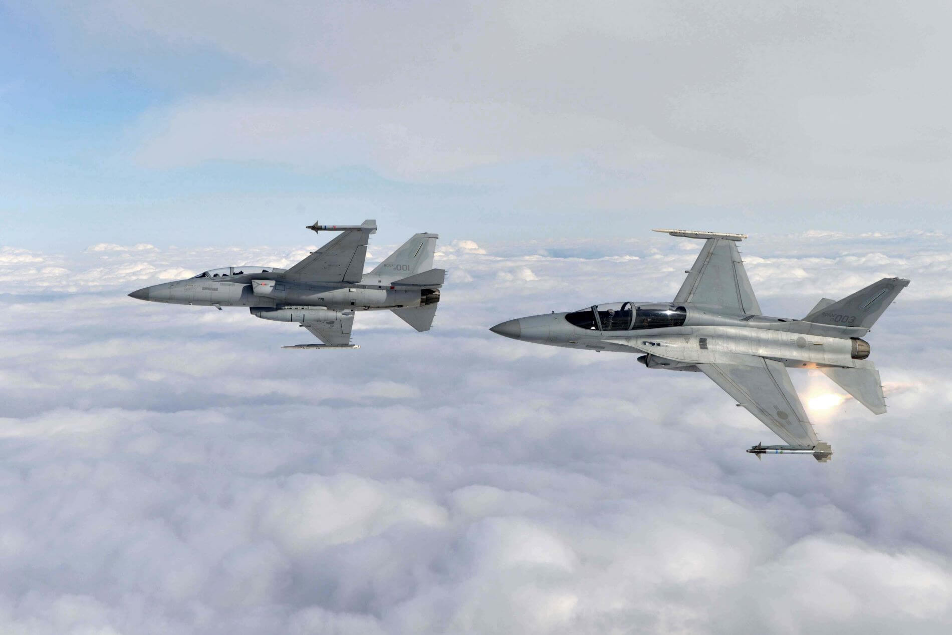 KAI, Lockheed Martin team up again to sell T-50 jet trainer in the ...