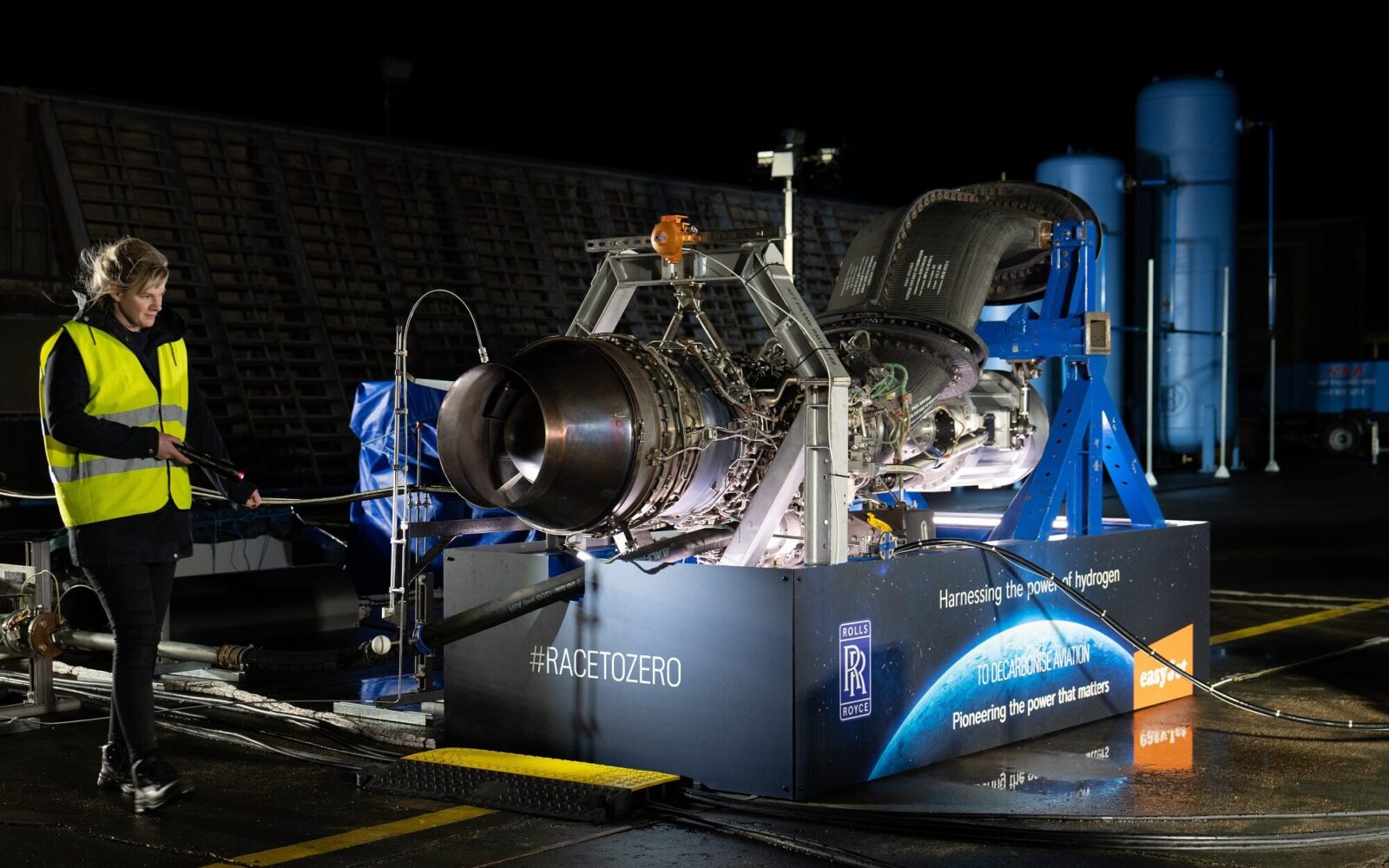 Rolls-Royce conducts first-ever test of hydrogen-powered regional jet ...