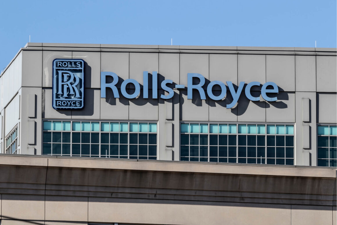 rolls-royce_aerospace_logo_on_a_building.jpg - AeroTime