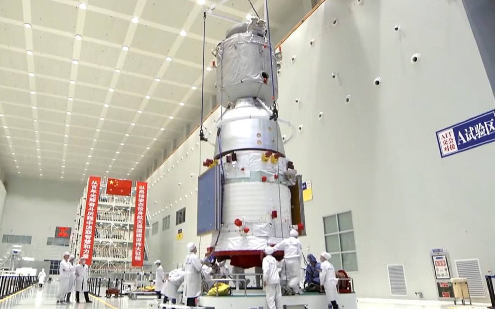 Chinese Shenzhou-14 spacecraft returns to Earth after six-month mission ...