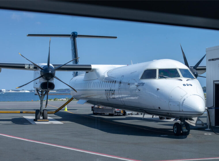de Havilland Canada DHC Dash 8 Q400 - AeroTime