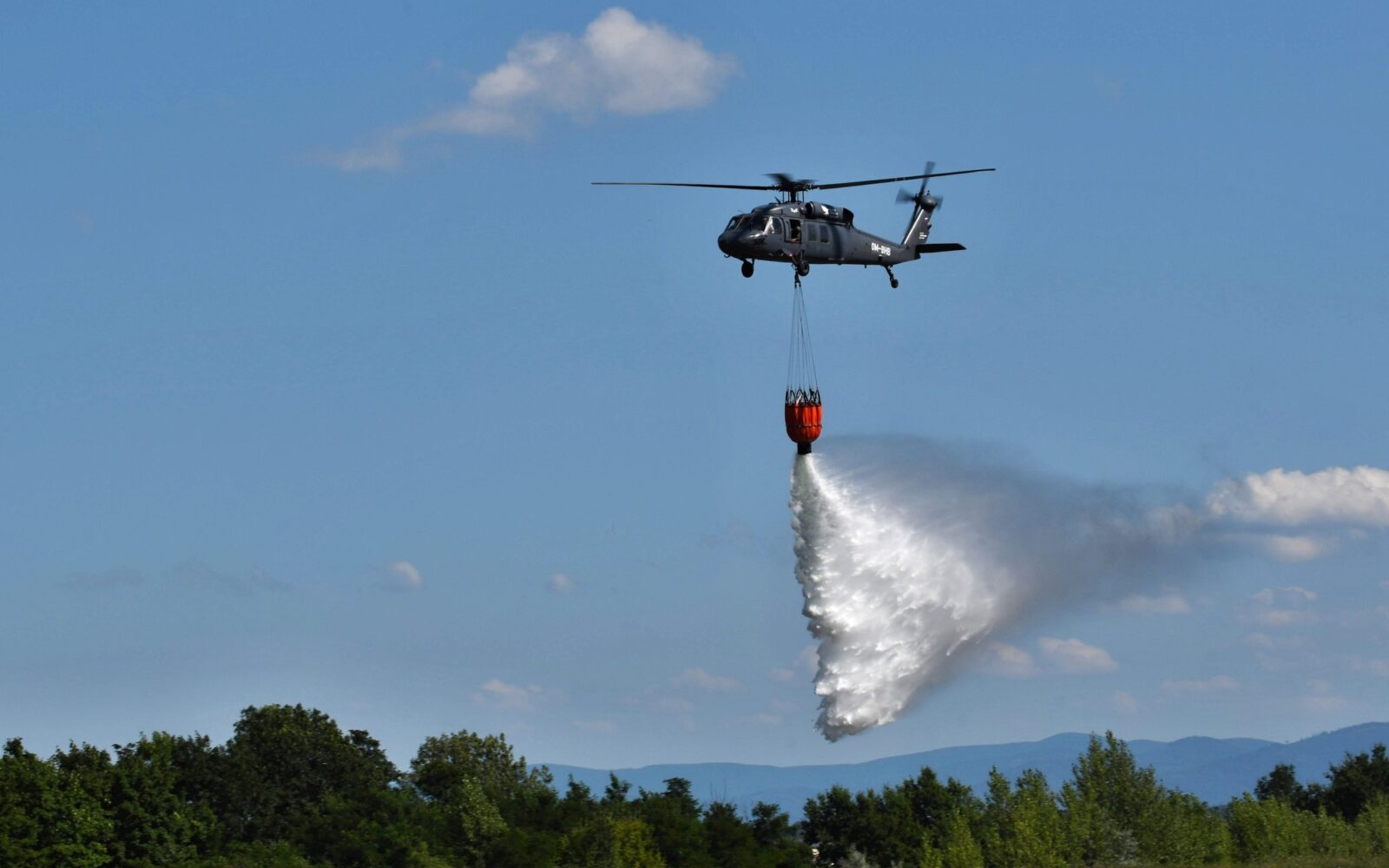 Arizona Guard helicopters to fight California wildfires