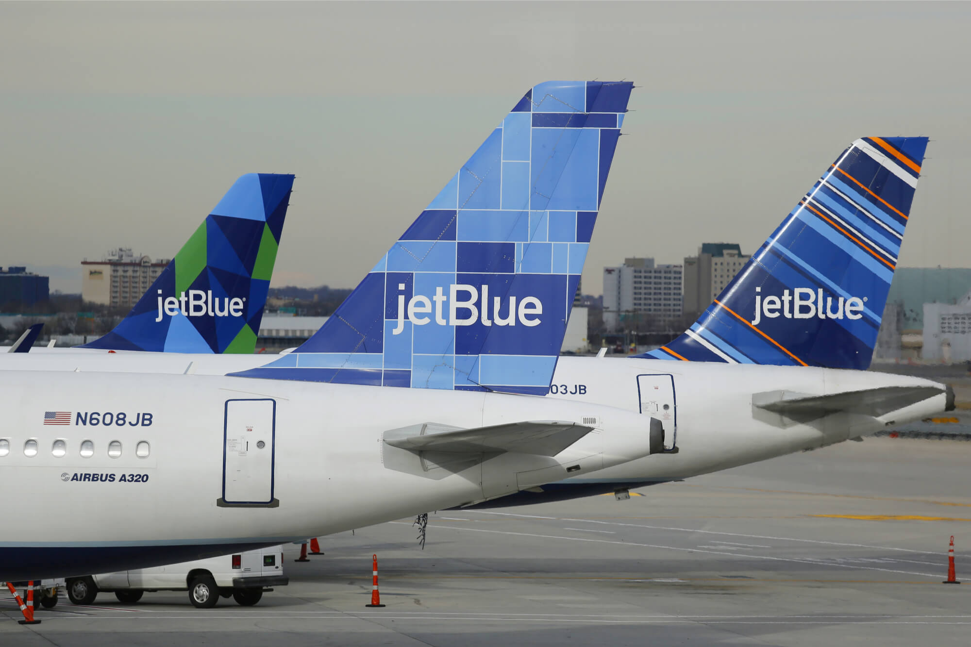 JetBlue expedites transition to SAF with $1 billion potential order ...