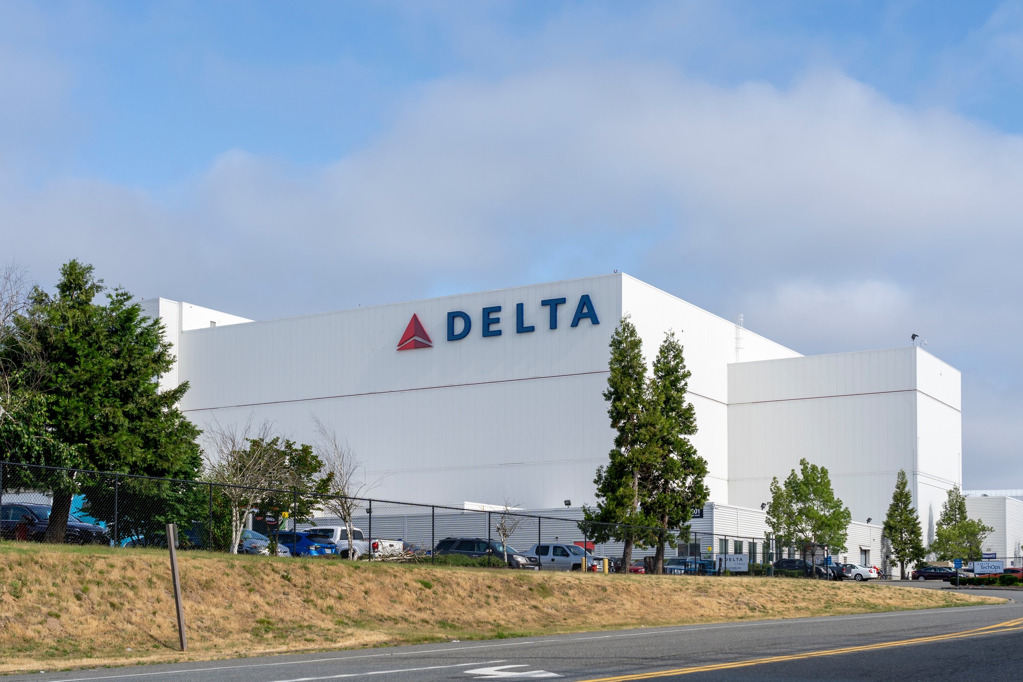Tire explosion at Delta TechOps facility kills 2, injures 1