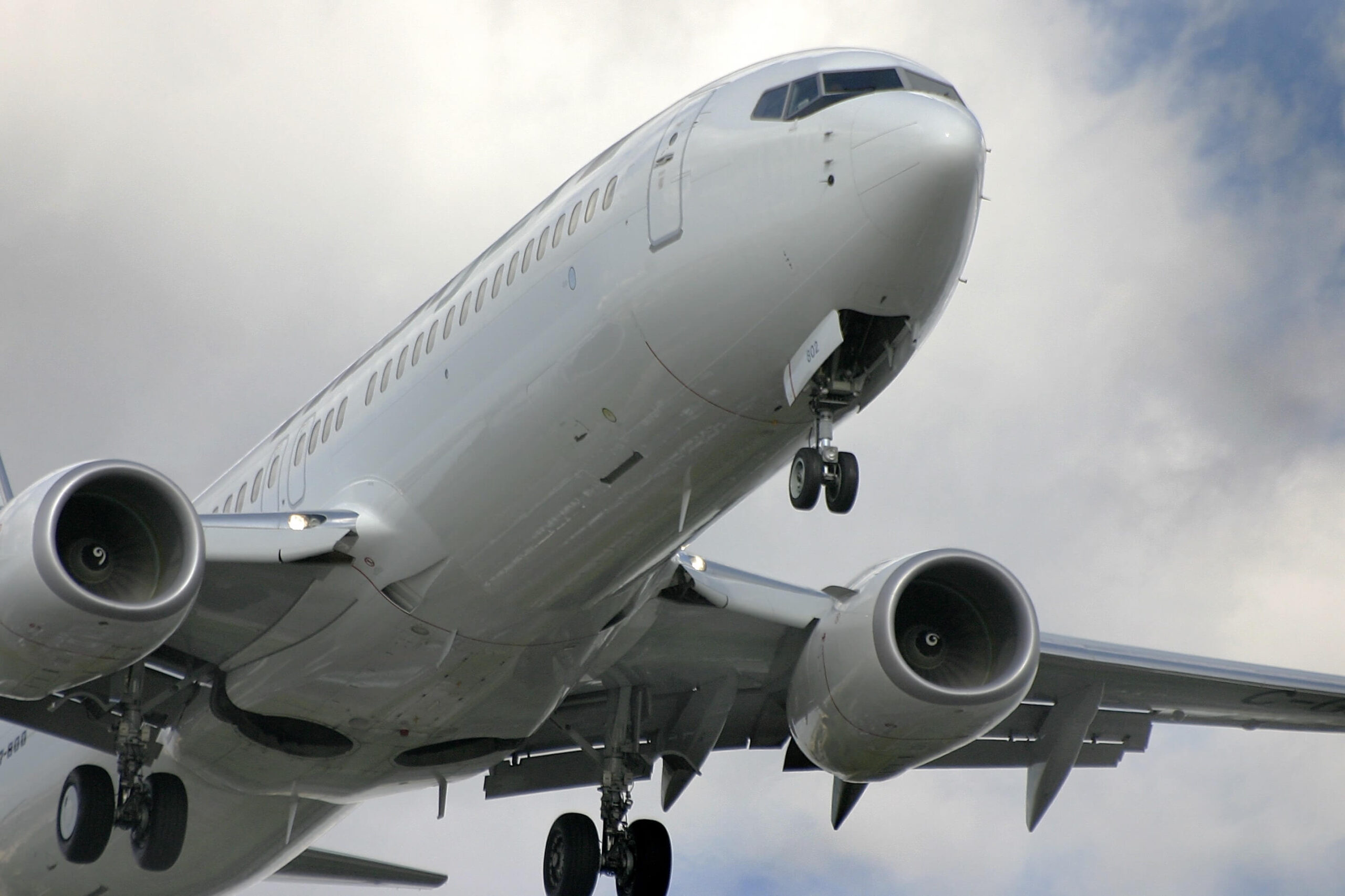 Cracks found on Boeing 737 radome prompts FAA to order inspection ...