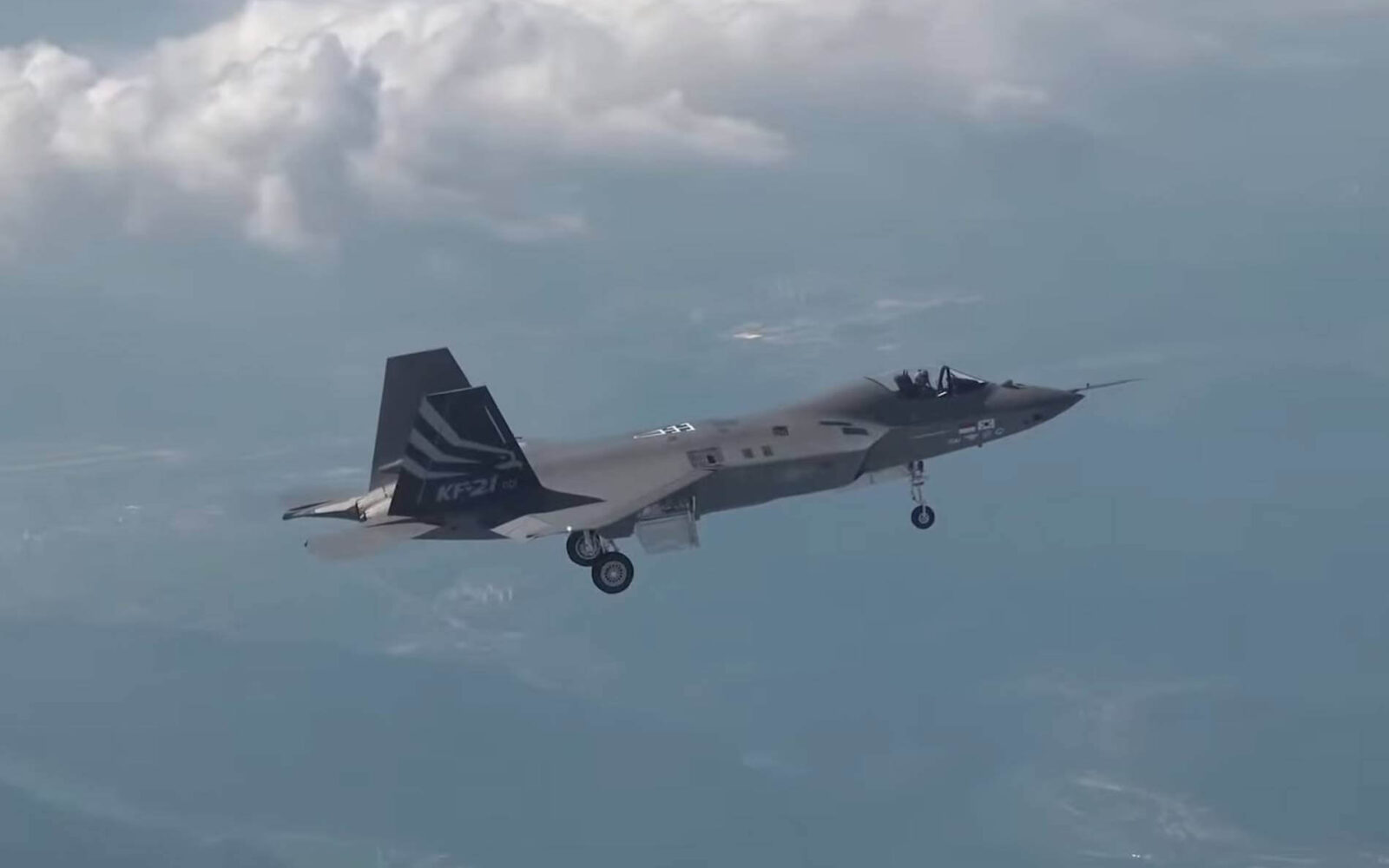 South Korea’s KF-21 fighter jet conducts maiden flight - AeroTime