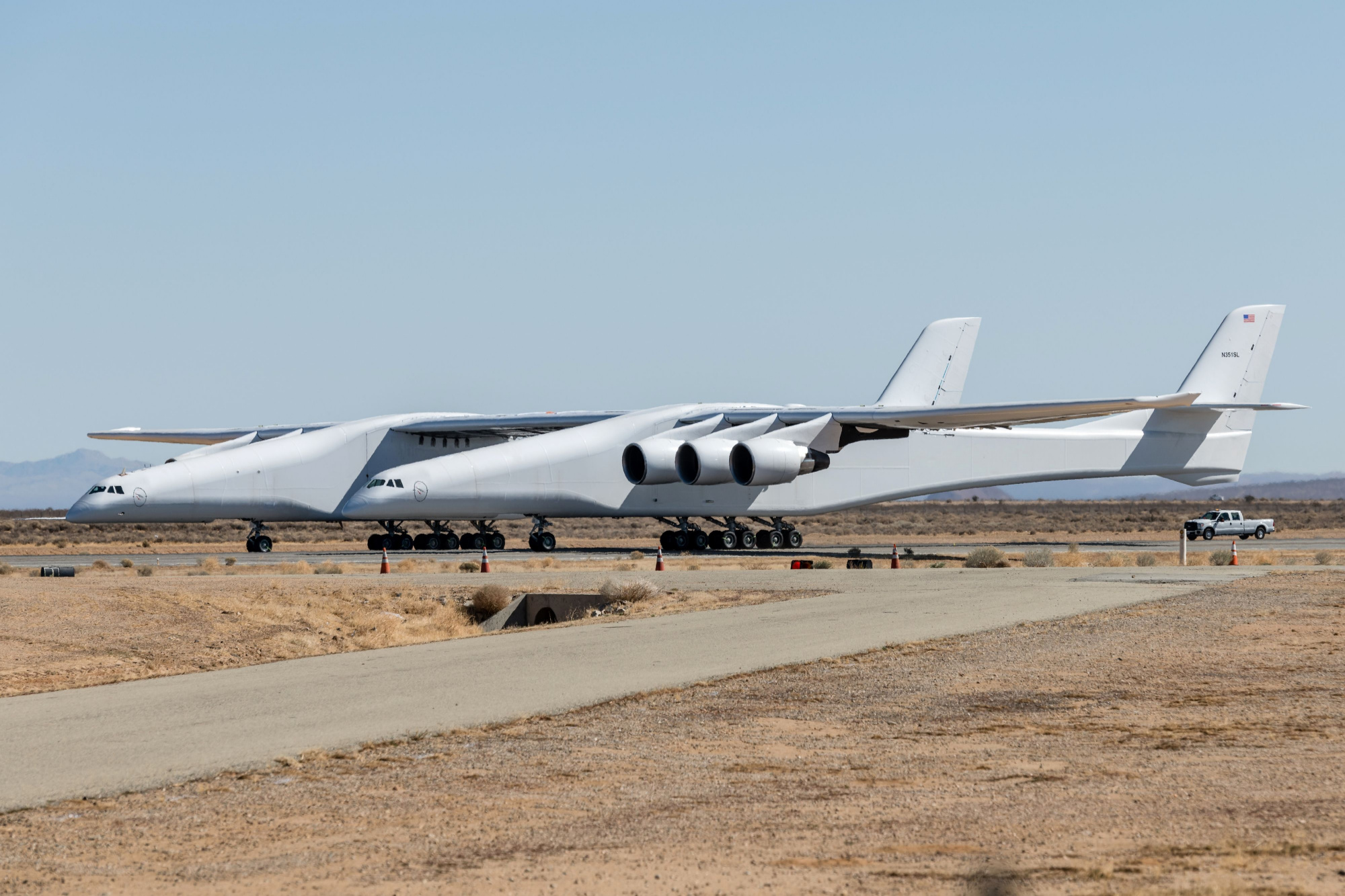 Unveiling the giants: the Top 10 biggest planes in the world