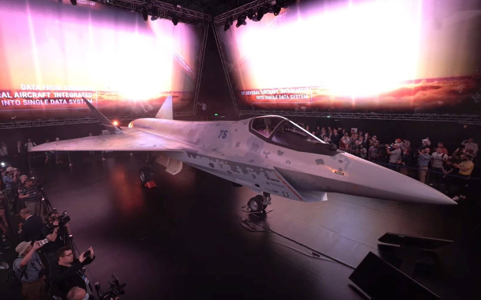 Russia unveils Sukhoi Checkmate, new light fighter jet - AeroTime