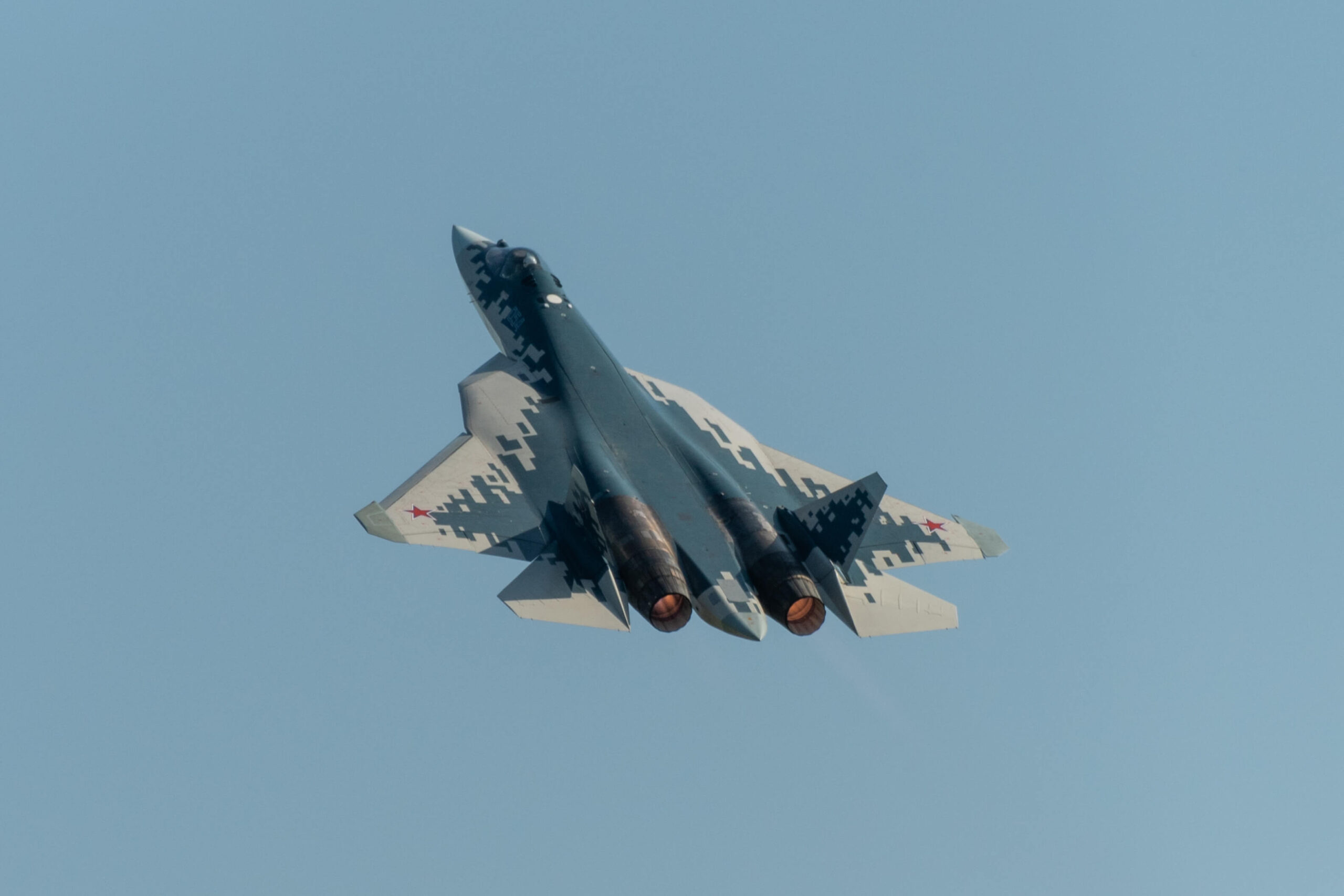 First Sukhoi Su-57 stealth fighter joins pilot training center - AeroTime