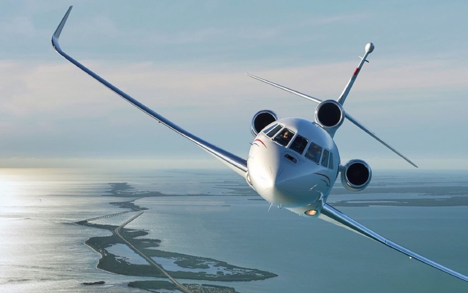 British Royals, French wings: UK orders Dassault Falcons for VIP ...