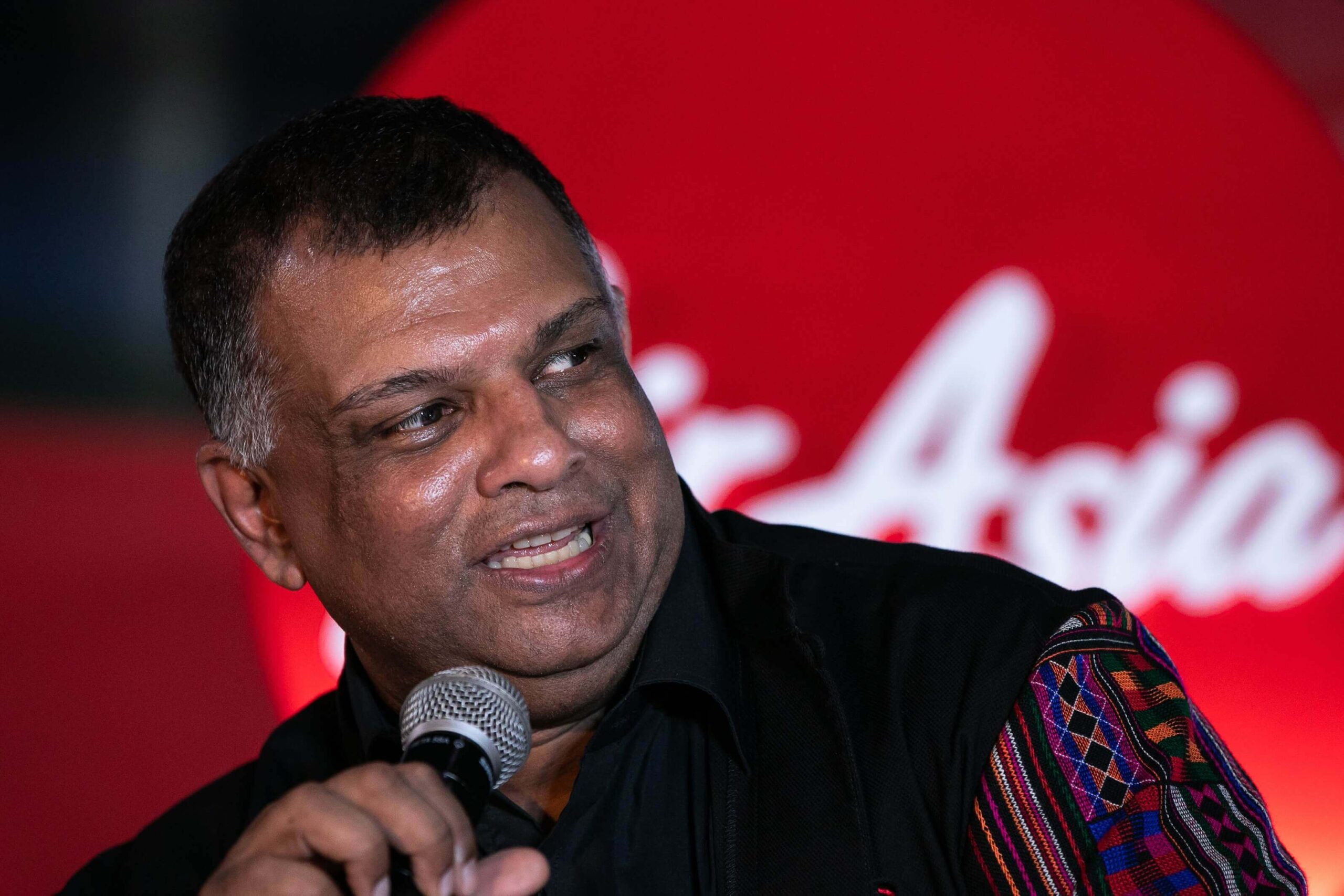 Tony Fernandes resigns from Air Asia X as acting group CEO - AeroTime