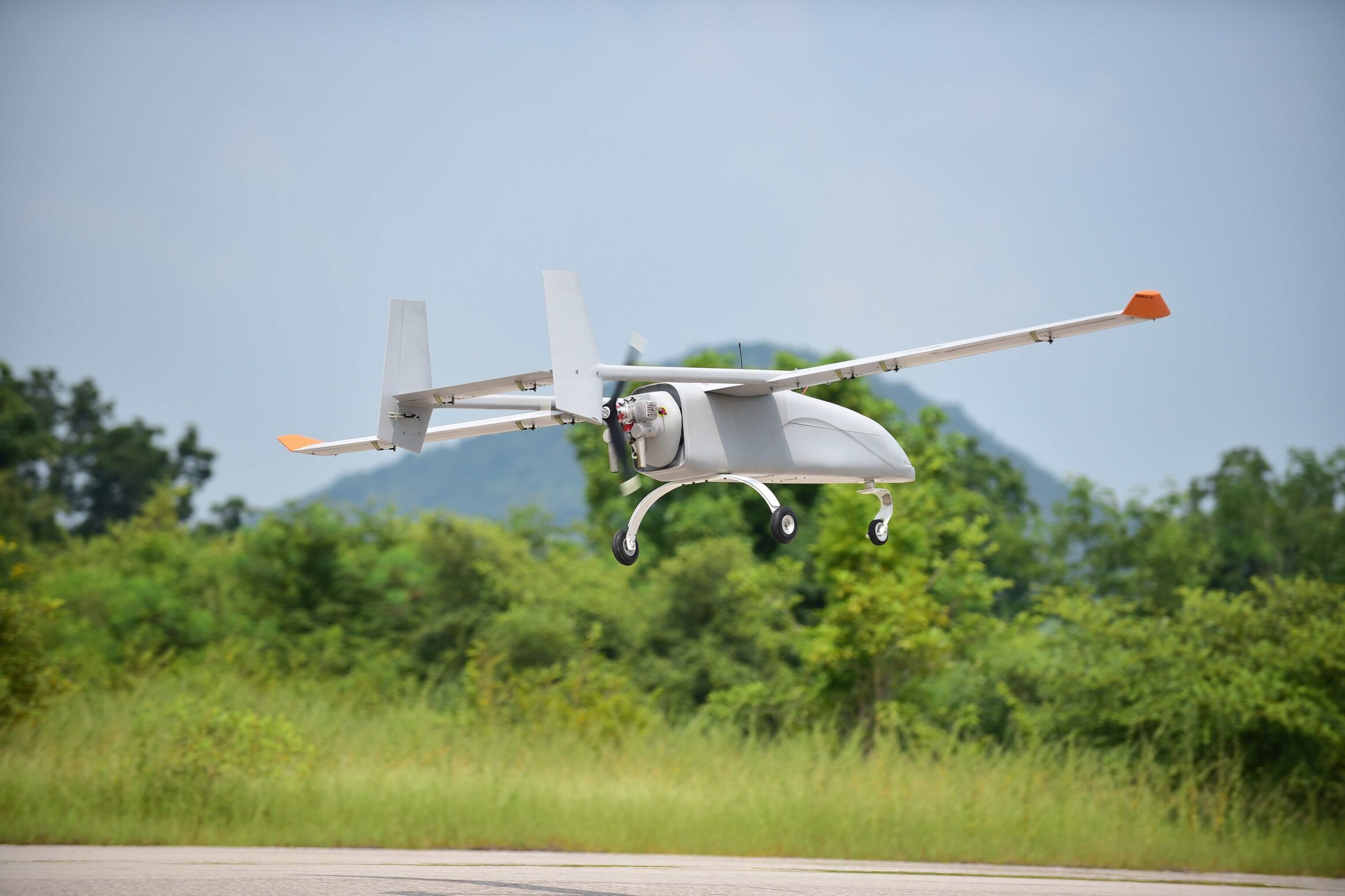 uav_unmanned_aerial_vehicle_fly_low_pass.-min.jpg - AeroTime