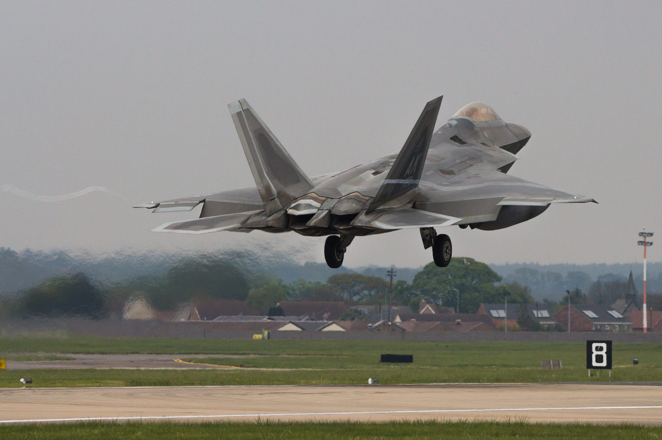 US deploys F-22 Raptors to deter Russia in the Middle East