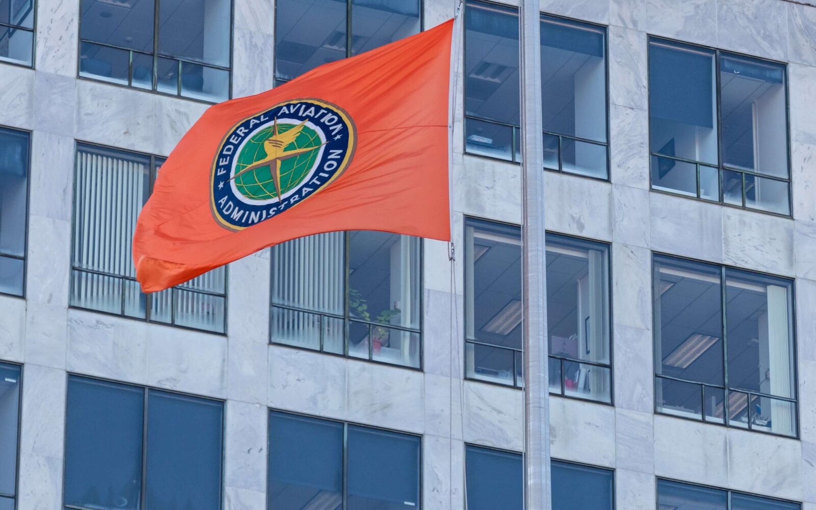 FAA to introduce a new way for staffers to report safety flaws? - AeroTime