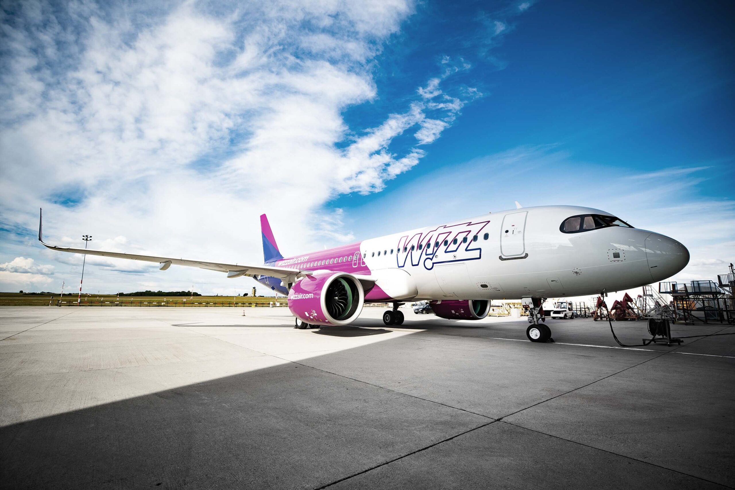 Wizz Air receives 1000th Pratt & Whitney GTF-powered Airbus A320neo ...
