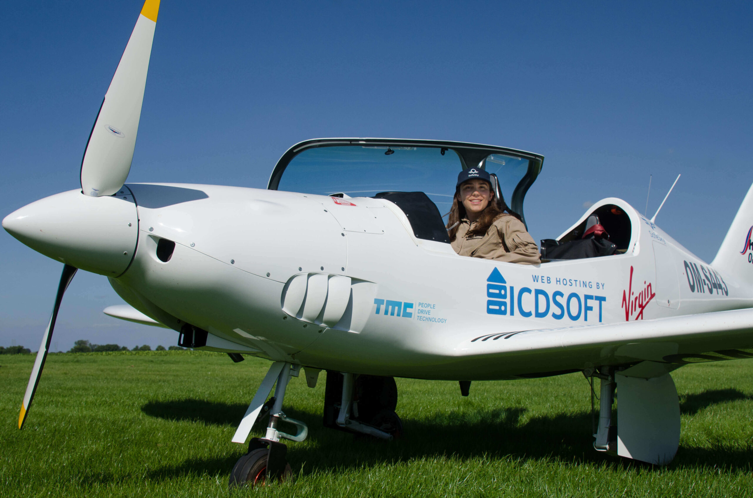 Zara Rutherford becomes youngest woman to fly solo around the world ...